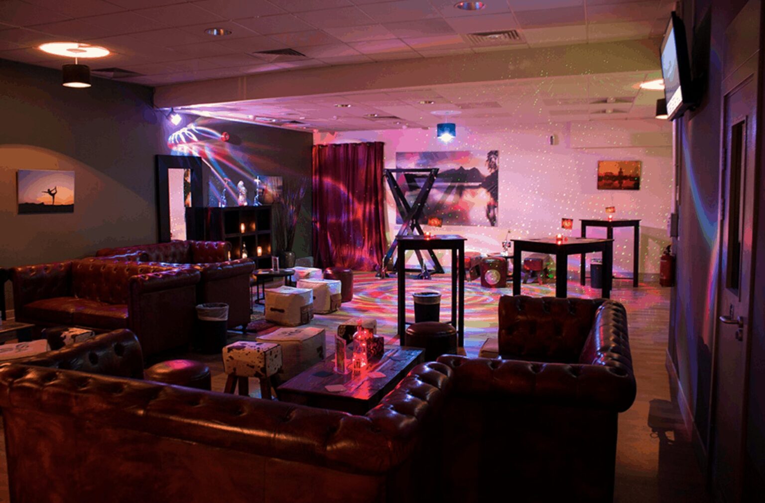 Le Boudoir Review: What's it Like Attending as a Submissive Woman?
